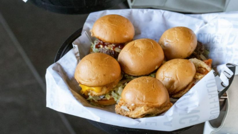 Buffalo Wings & Rings: Slider Sunday | HiDubai Deals